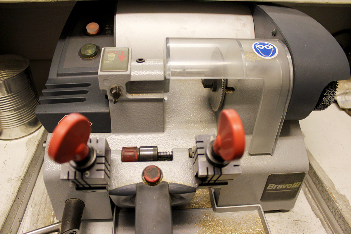 KeyCutter_LynnJohnsonLockandKey_FargoND - Lynn Johnson Lock & Key ...